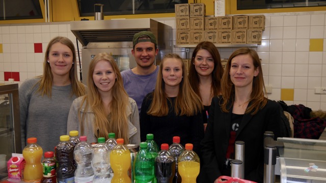 Trödeln unterm Dach des Heinrich-Heine-Gymnasiums | MENGEDE: InTakt!